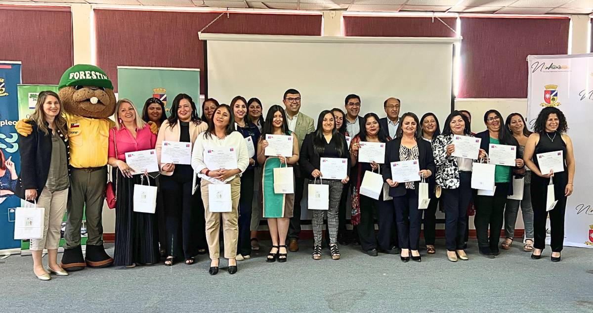 79 mujeres reciben certificación tras programa laboral en Ninhue - La ...